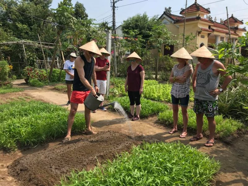 Hoi An City, rice making paper, and garden activity - Hoi An Food Tour